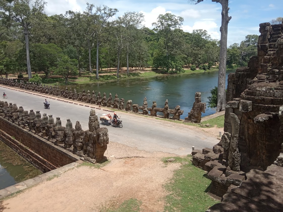 Angkor Thom (Enclosure & Moat) | Hello Angkor