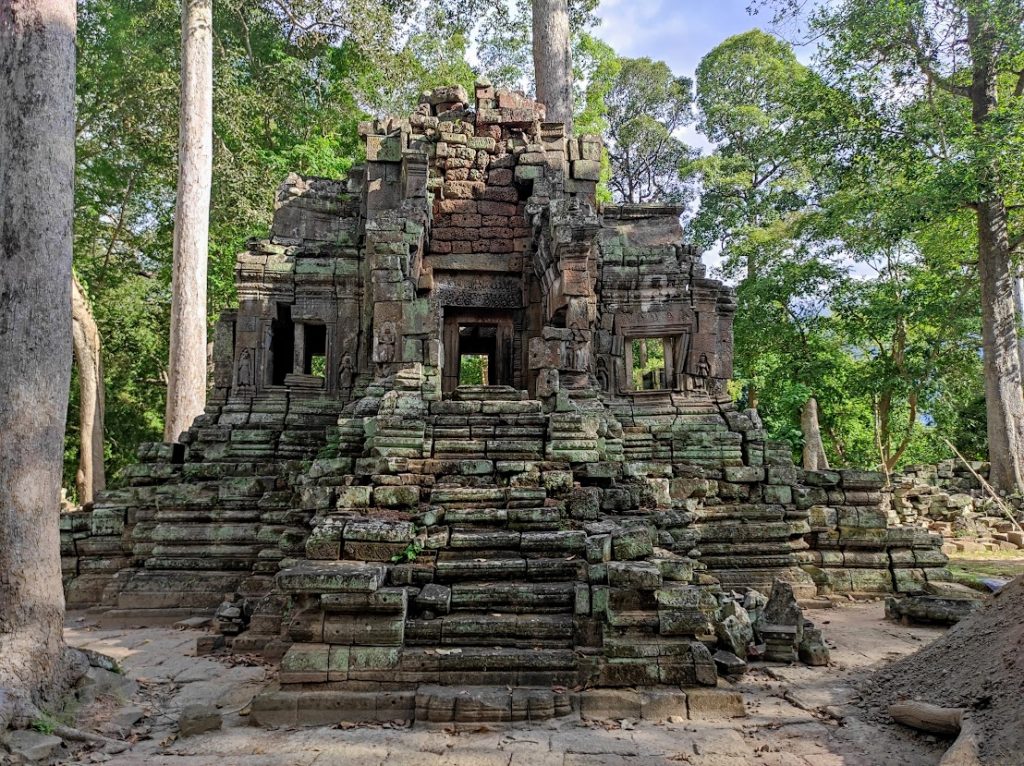 Preah Pithu U (Chorm Temple) | Hello Angkor