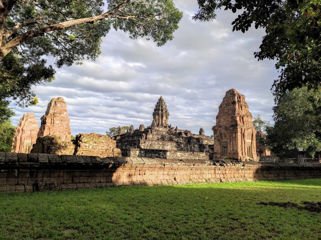 Bakong Temple – Highlights & History | Hello Angkor