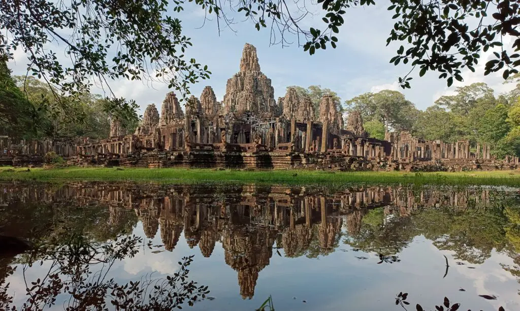 Bayon Temple – Hidden Quirks, Facts and History | Hello Angkor