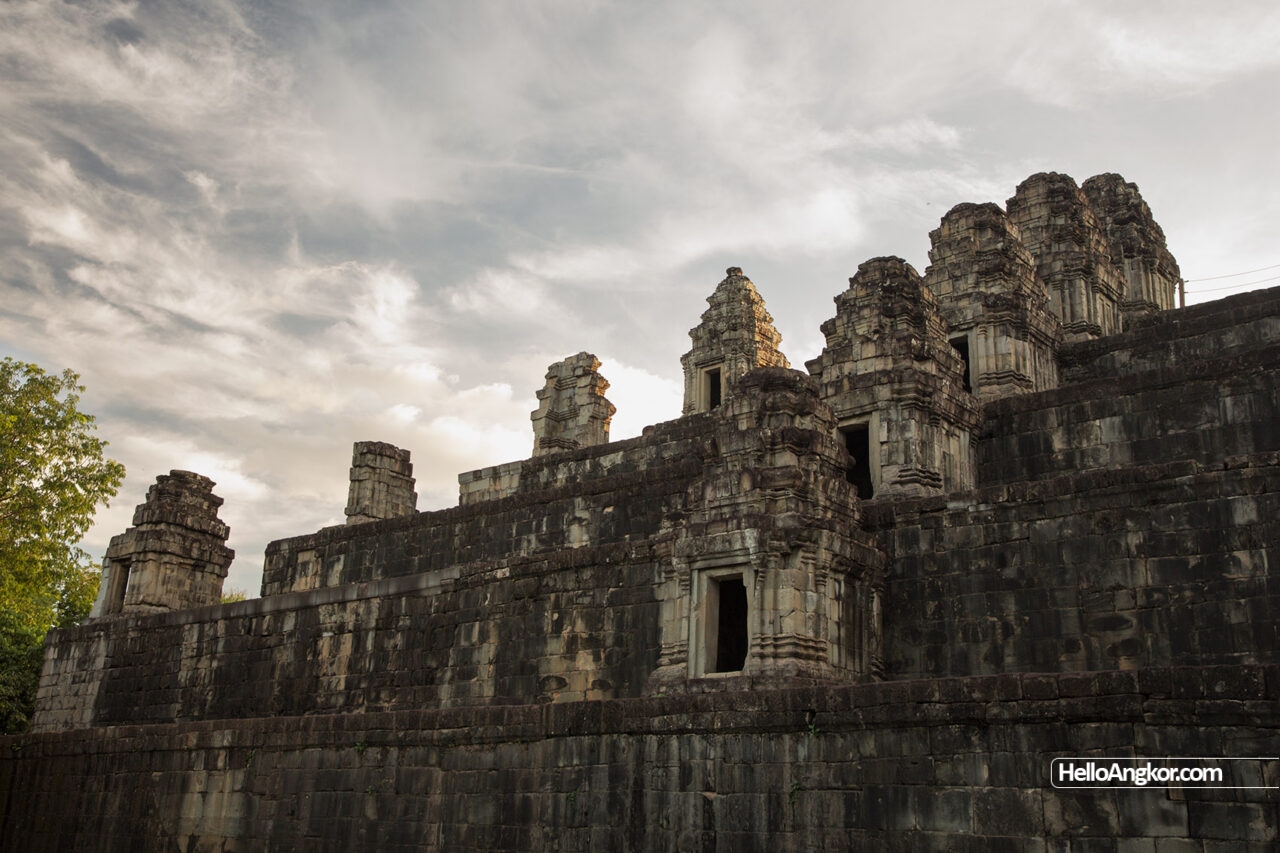 Phnom Bakheng – The Mountain Top Pyramid – History & Highlights | Hello ...