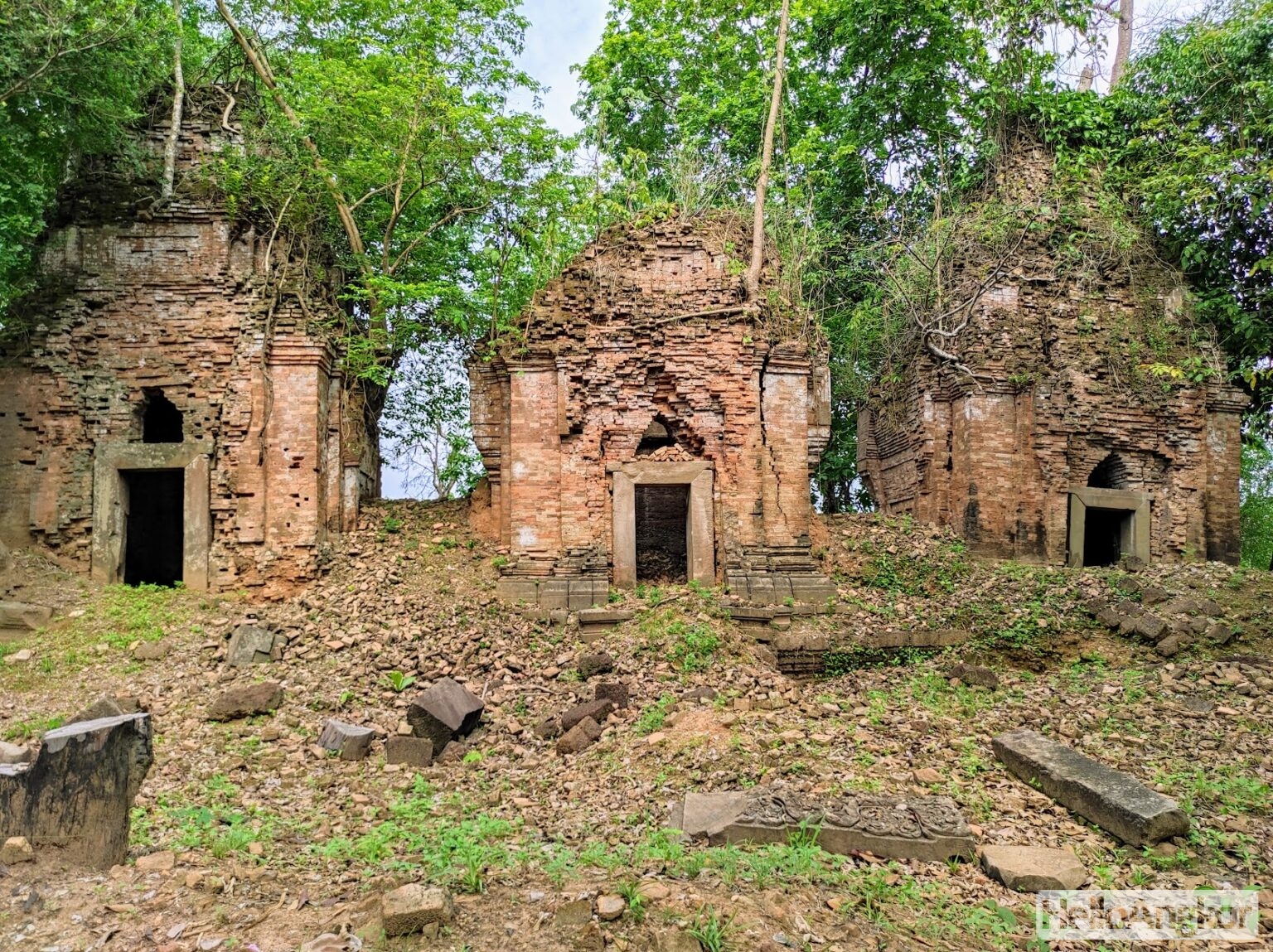 South Sneng Krabei Temple | Hello Angkor