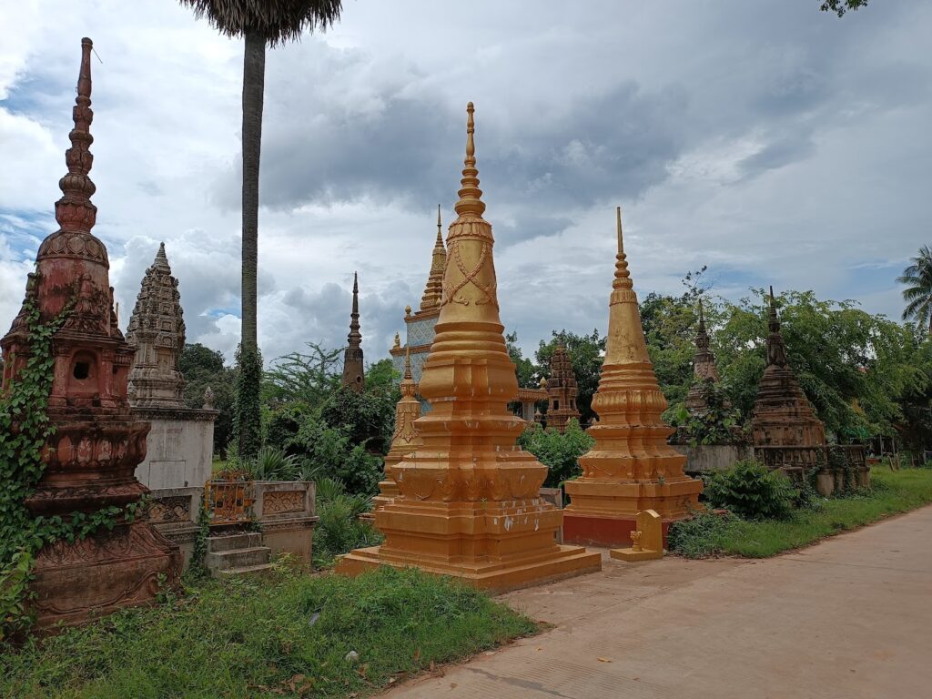 Wat Kandal Koh Sotin | Hello Angkor