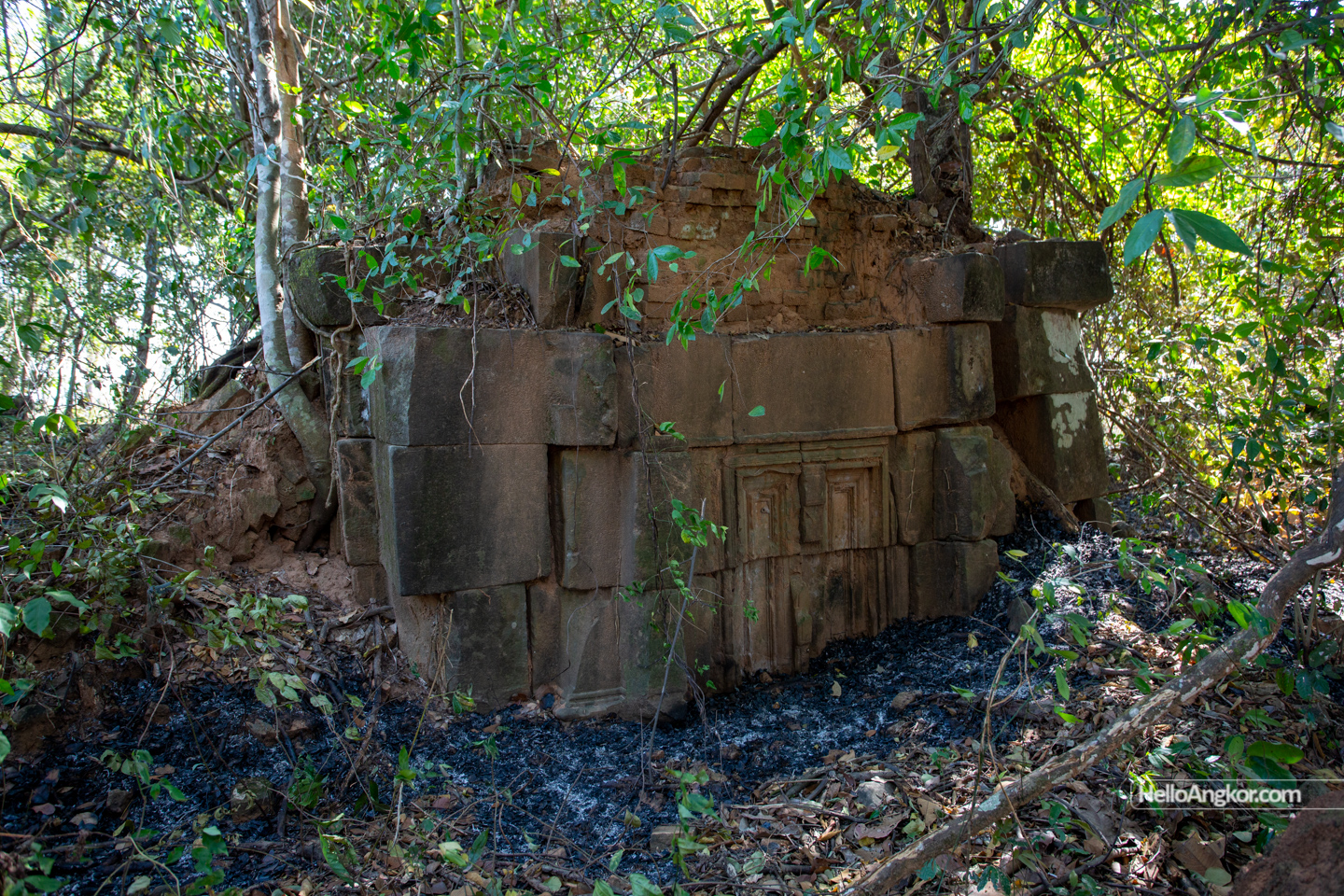 Thmom Peang Temple | Hello Angkor