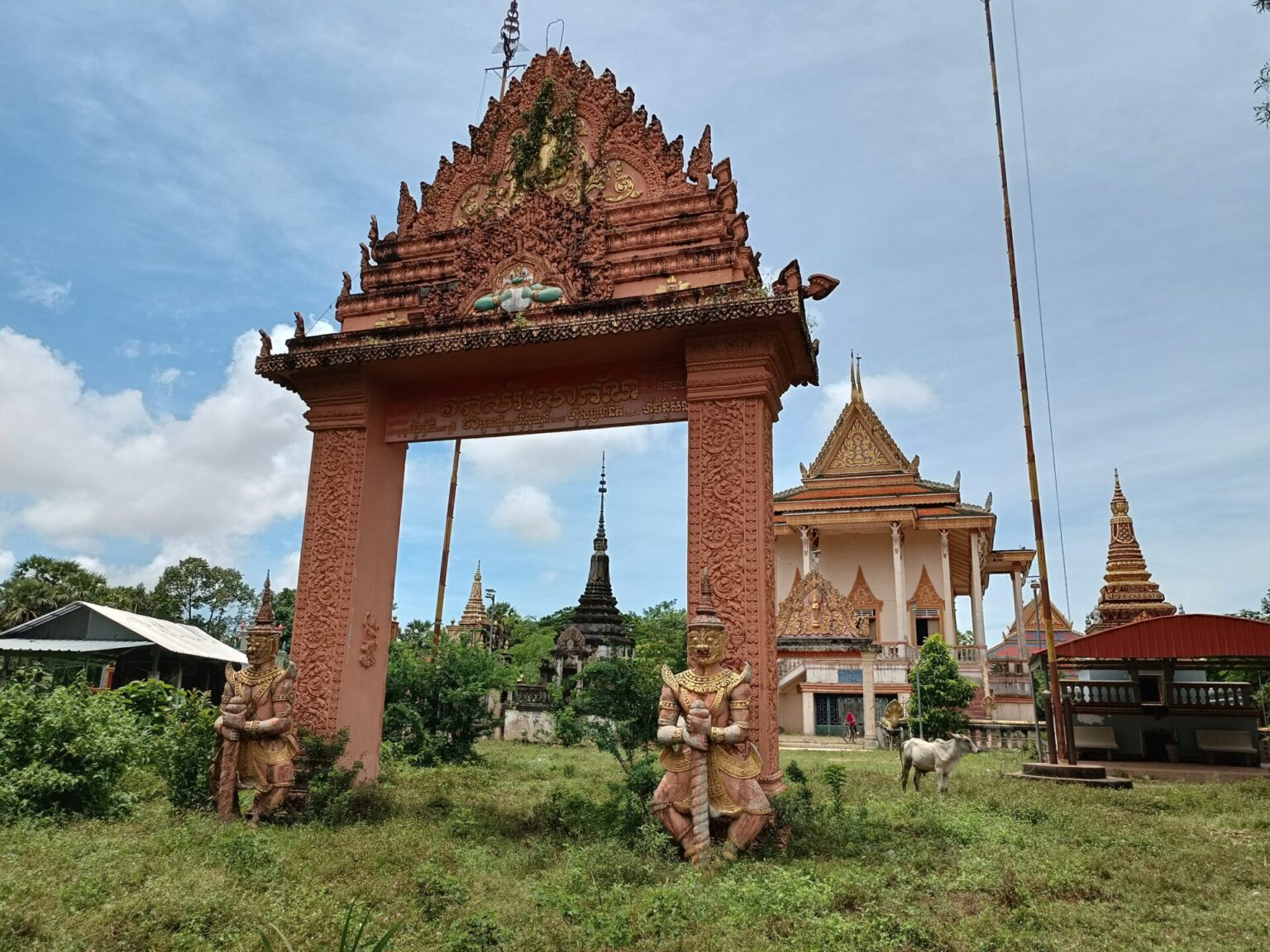 T22 – Parmentier’s Mystery Trail (Baray District) | Hello Angkor