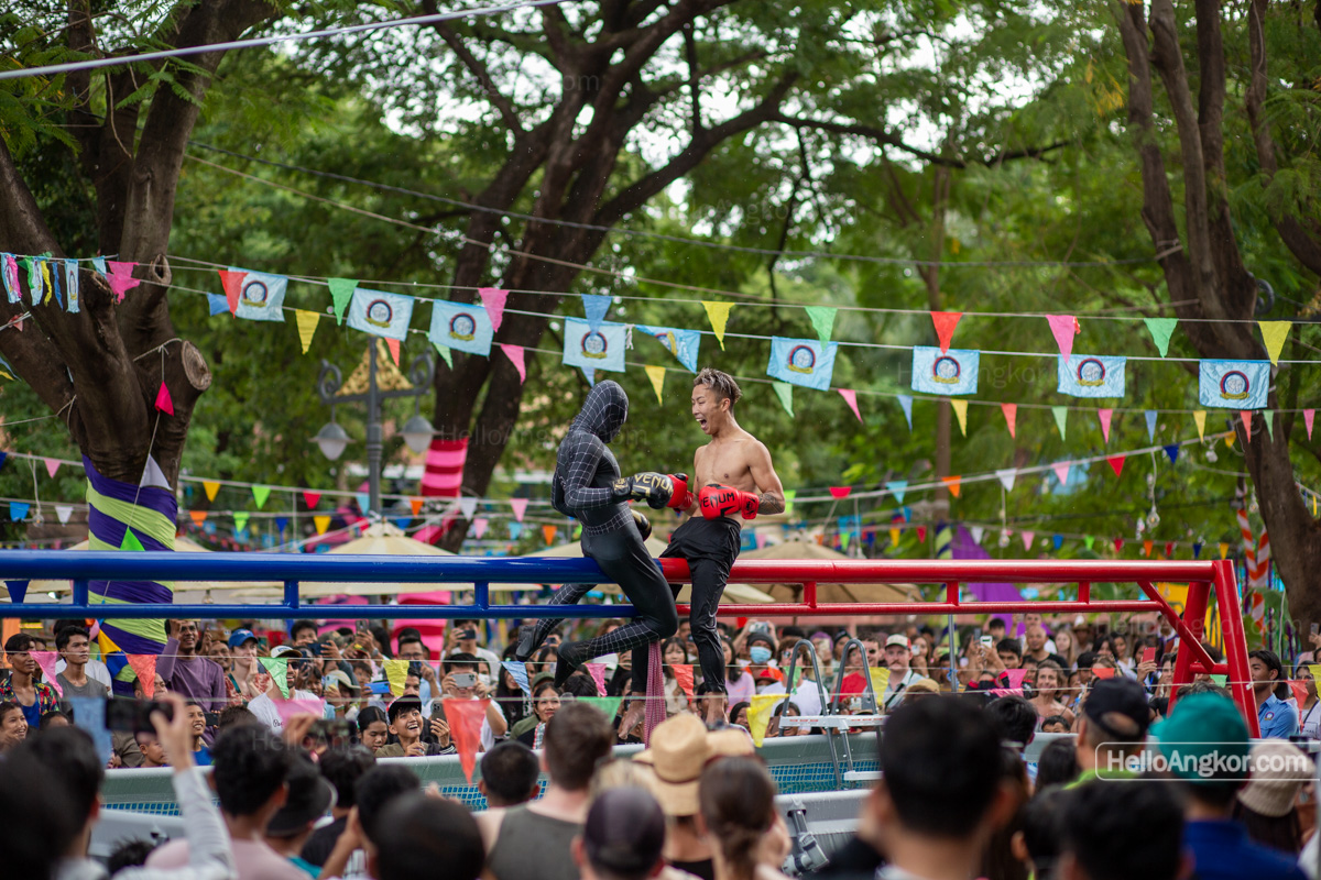 Cambodia’s Water Festival (Bon Oum Touk) | Hello Angkor